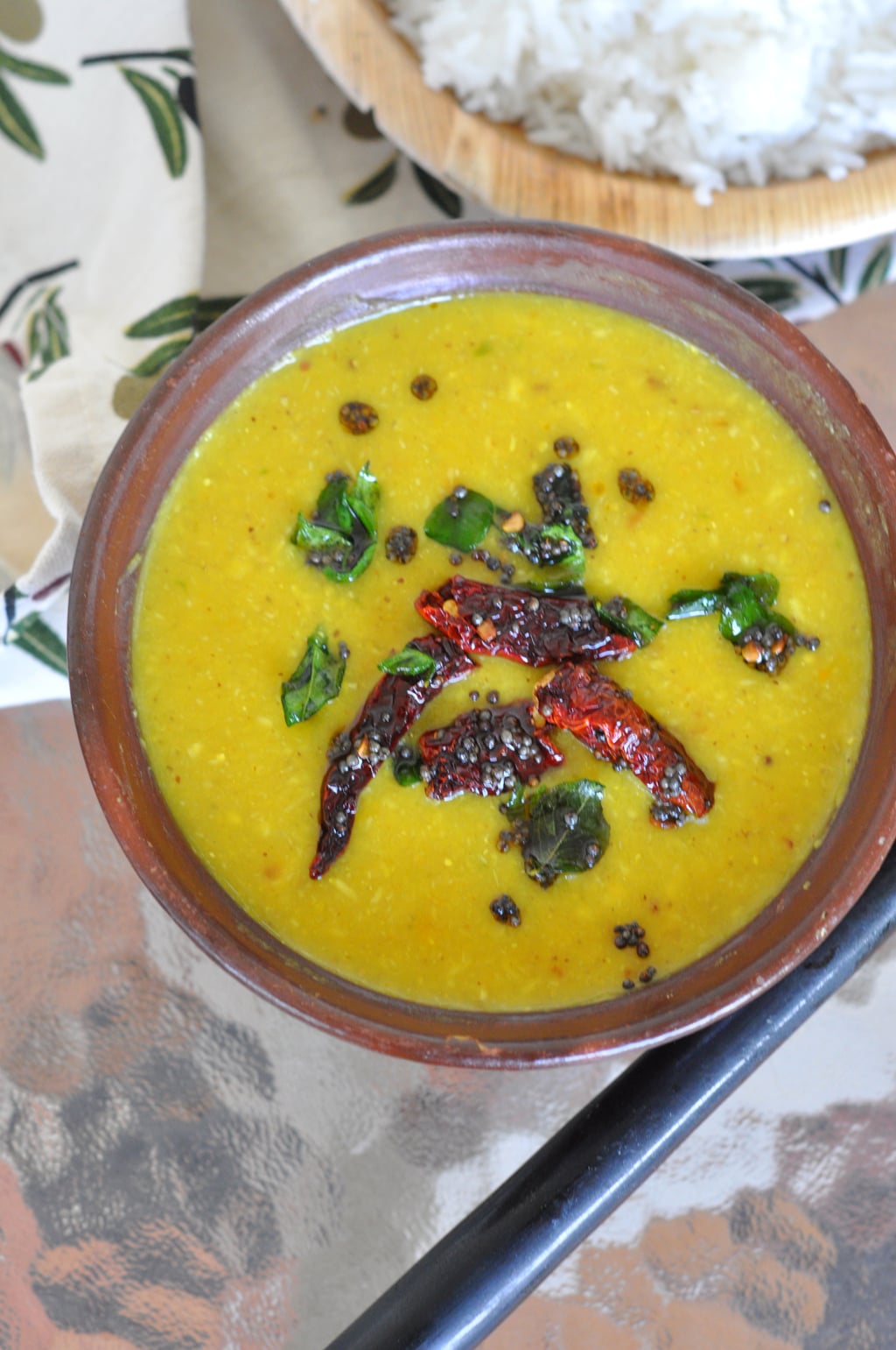 Onam Recipes : Parippu (moong dal with coconut) | sinamontales