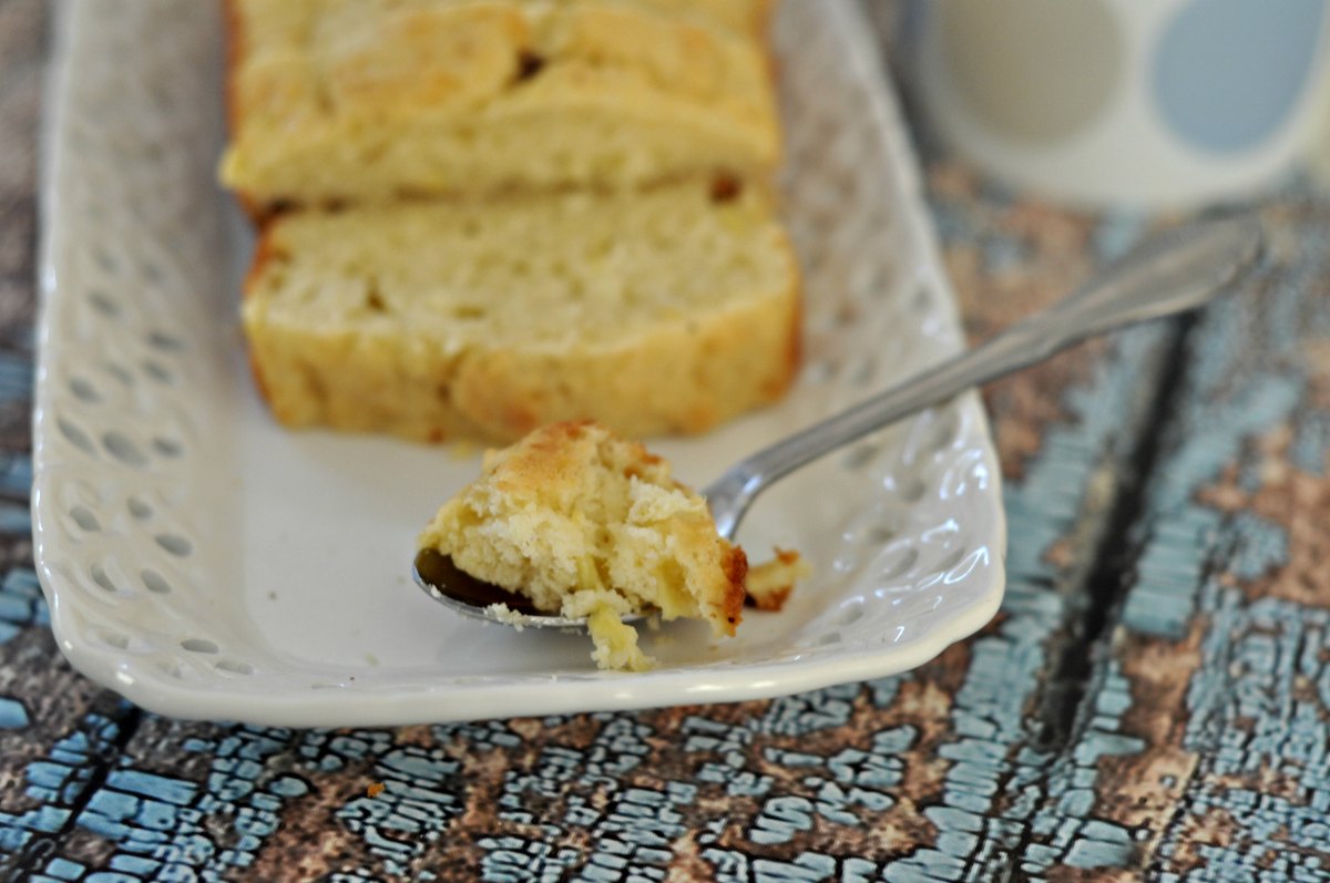 Pineapple Coconut Bread aka Pina Colada Cake - Sinamon Tales