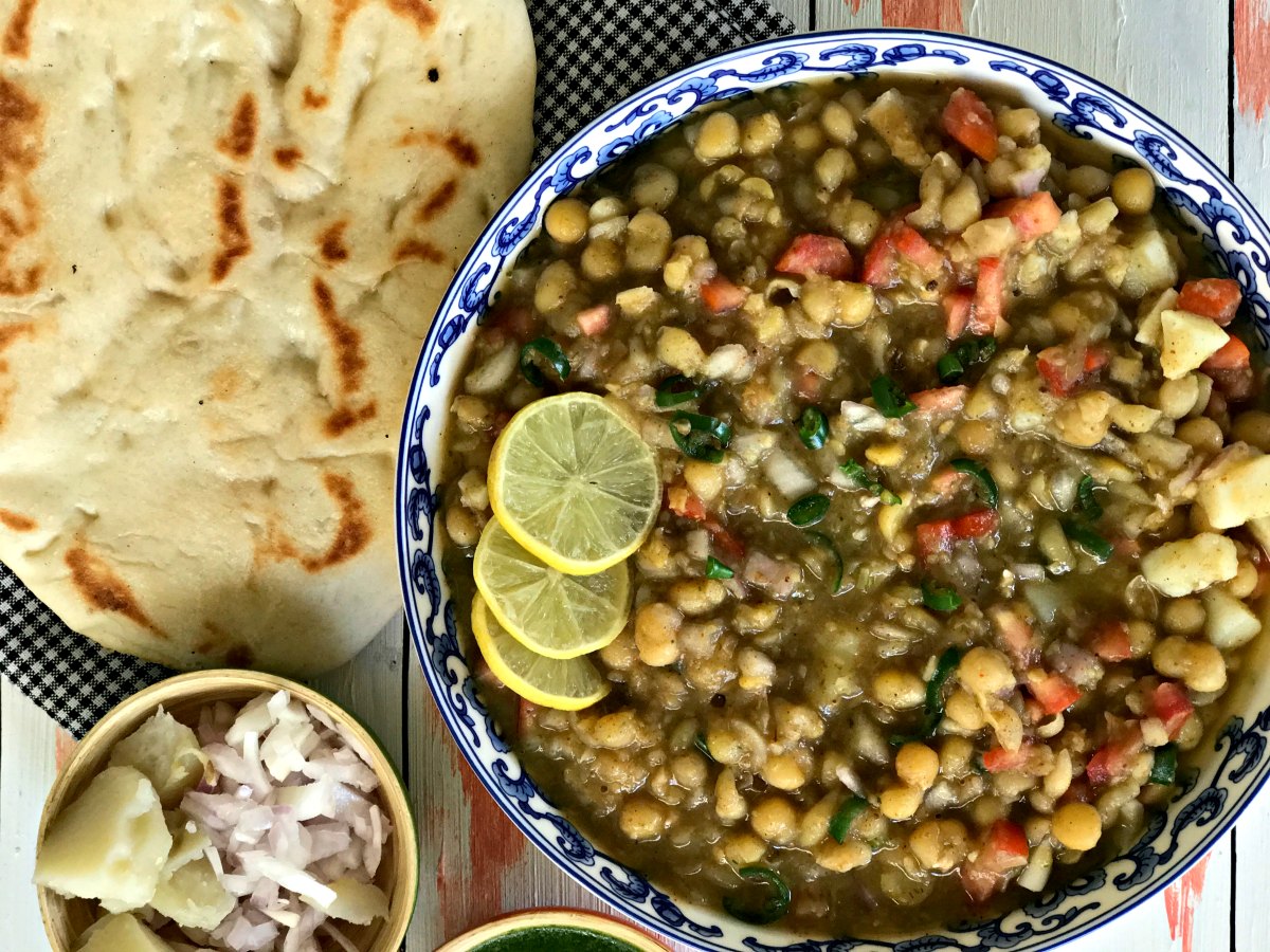 Delhi Style Matar Kulcha | Street Food Series - Sinamon Tales